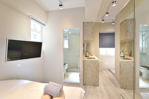 Bonham Strand West Luxury Studio *7e - Sai Kung