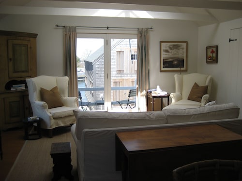 Nantucket Wharf Oasis - Galley Beach, Nantucket
