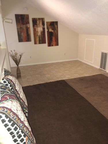 Paradise Hideaway - (Near Keesler Afb) - Gulfport, MS