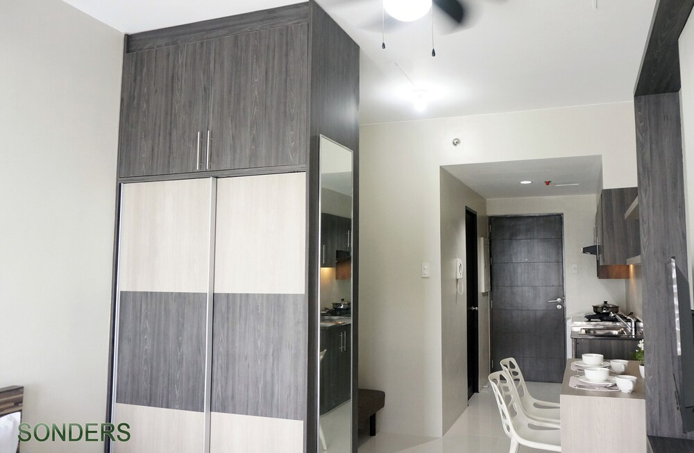 Neat & Classy Studio Unit at Vista Place - Quezon City | Vrbo