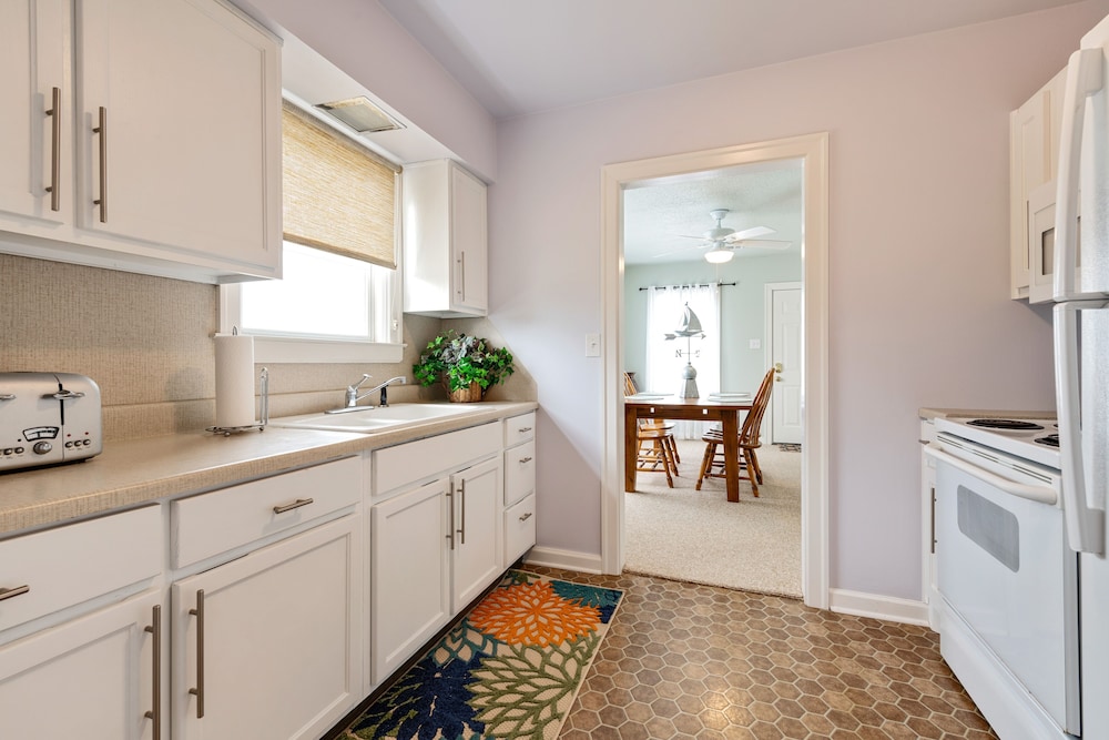 Lake View Villas in Buchanan - Beach House Villa: Deals & Reviews ...