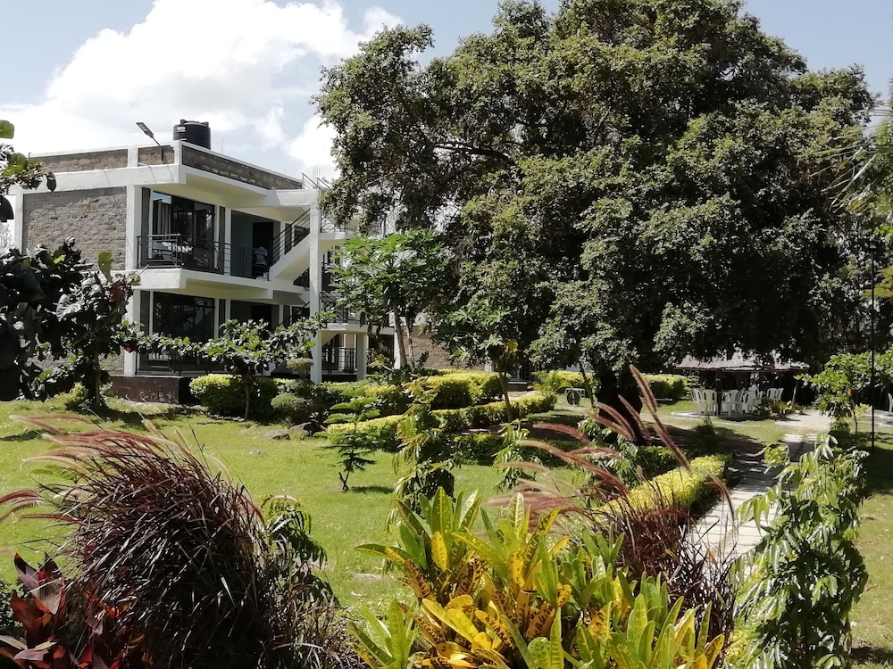 White Stone Beach Resort, Rusinga Island: Room Prices & Reviews ...