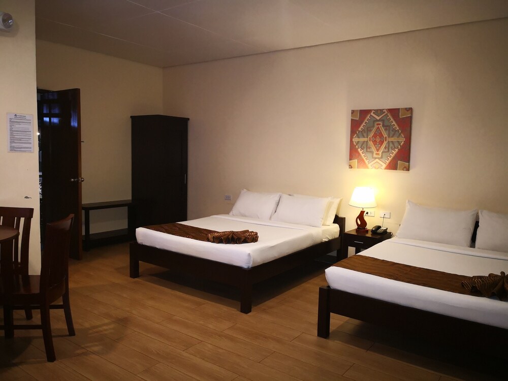Sea Garden Resort Iloilo, Leganes: $47 Room Prices & Reviews | Travelocity