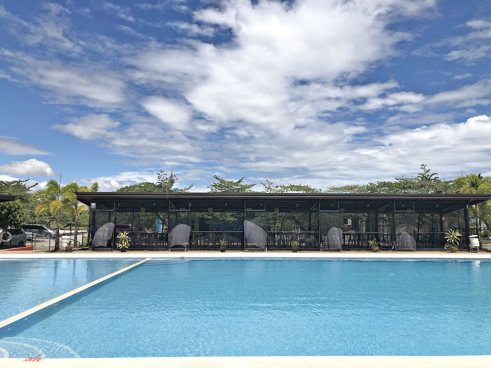 Sea Garden Resort Iloilo, Leganes: CA $53 Room Prices & Reviews ...