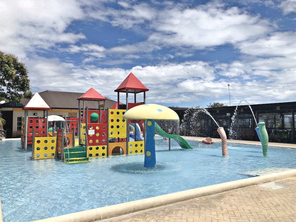 Sea Garden Resort Iloilo: NZ$62 Deals & Reviews (Leganes, PHL) | Wotif