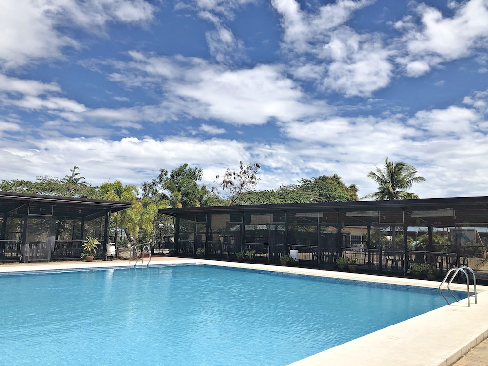 Sea Garden Resort Iloilo in Leganes | Best Rates & Deals on Orbitz