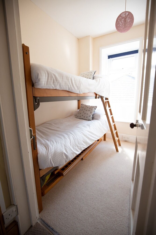 Family Owned, perfect for Trebarwith Strand beach & Coast (near ...