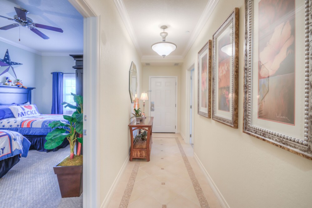 "Awesome Disney Villa" Short drive to Disney World! - Four Corners | Vrbo