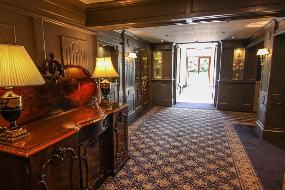 The Devon Inn Hotel Deals & Reviews (Templeglantine, IRL) | Wotif