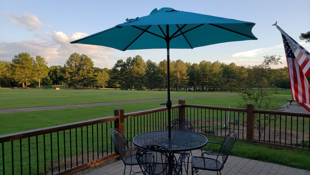 Cabin Located on Tannenbaum Golf Course in Drasco, AR. , Drasco: Room ...