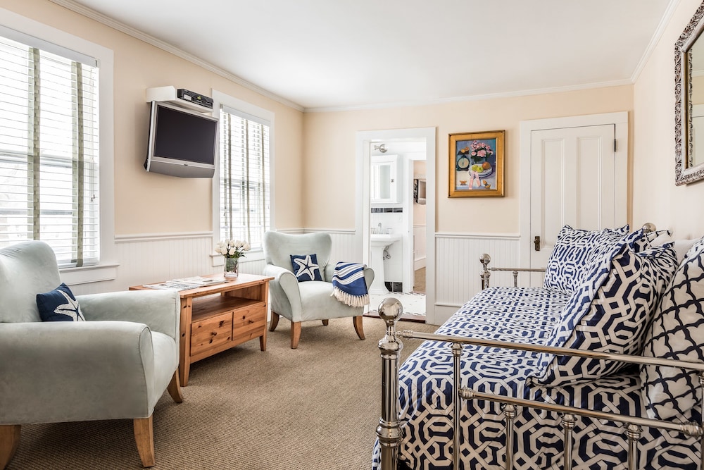 The Huntting Inn in East Hampton | Best Rates & Deals on Orbitz