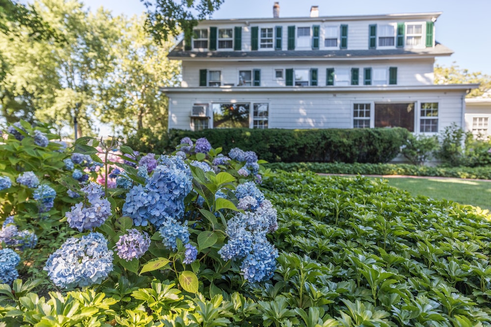 The Huntting Inn Deals & Reviews (East Hampton, USA) | Wotif