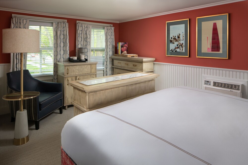 The Huntting Inn Deals & Reviews (East Hampton, USA) | Wotif