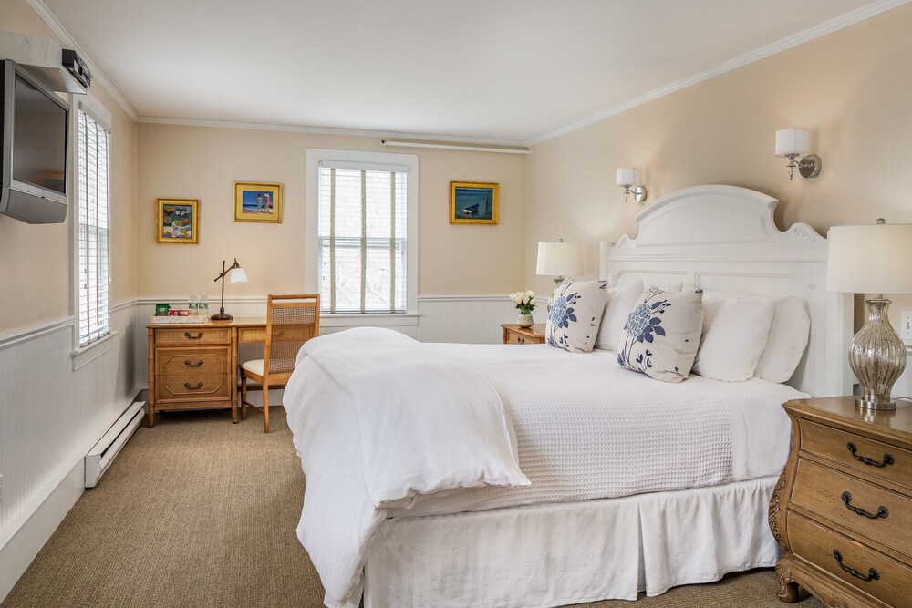The Huntting Inn in East Hampton | Best Rates & Deals on Orbitz