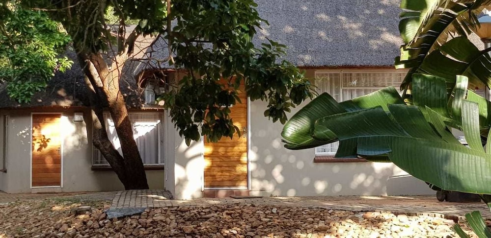 Ananda Lodge, Rustenburg: Room Prices & Reviews | Travelocity