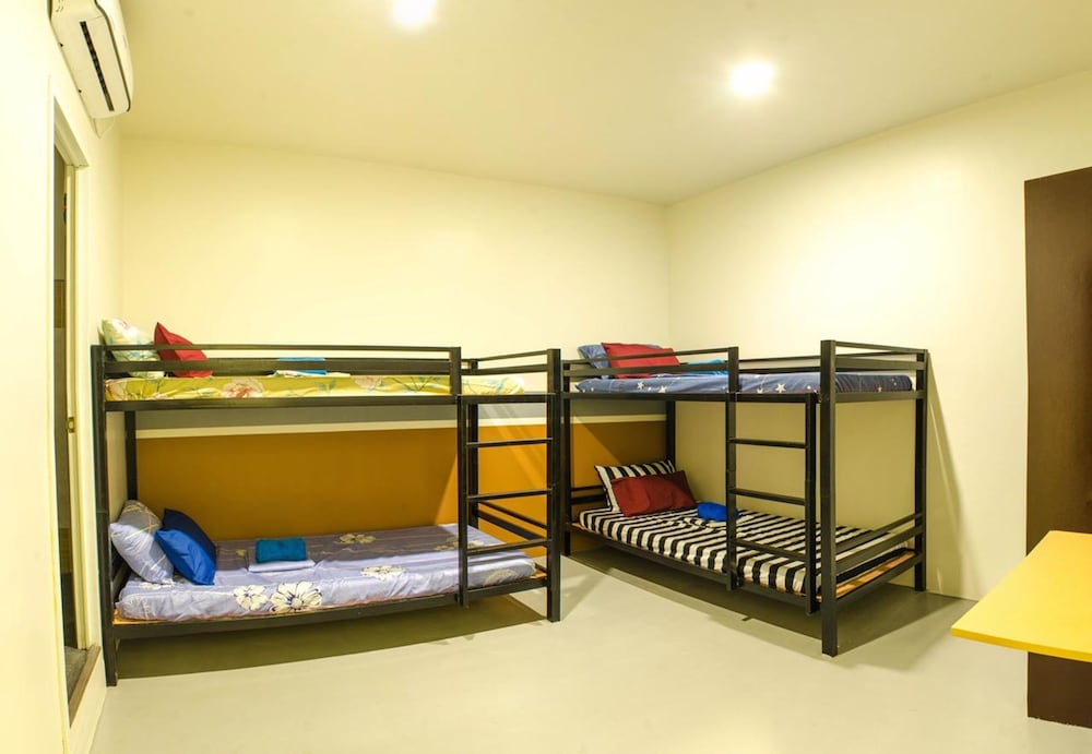 Napsule Suites Davao, Davao: $14 Room Prices & Reviews | Travelocity