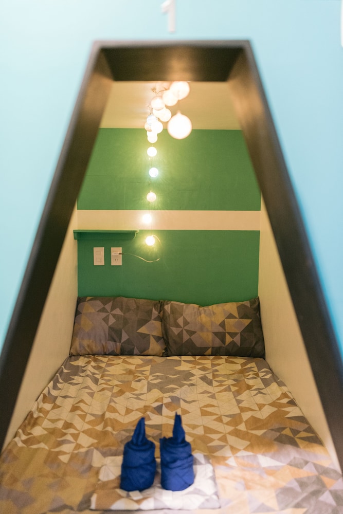 Napsule Suites Davao, Davao: $16 Room Prices & Reviews | Travelocity