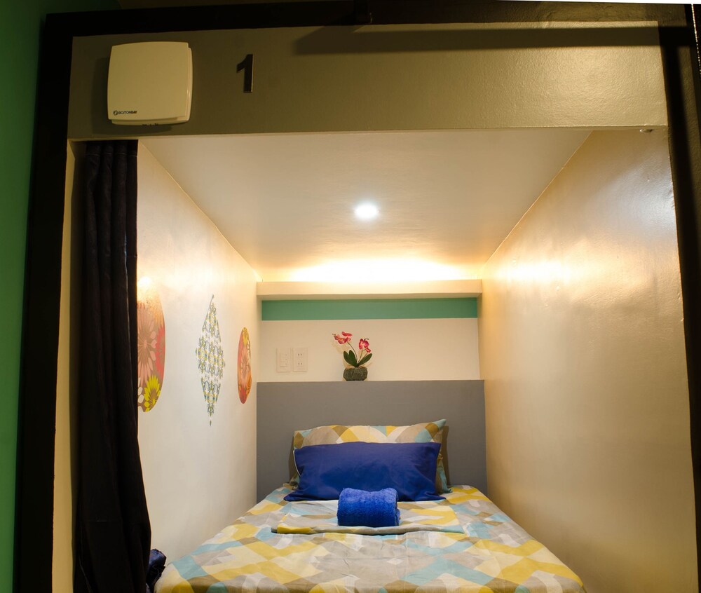 Napsule Suites Davao, Davao: $16 Room Prices & Reviews | Travelocity