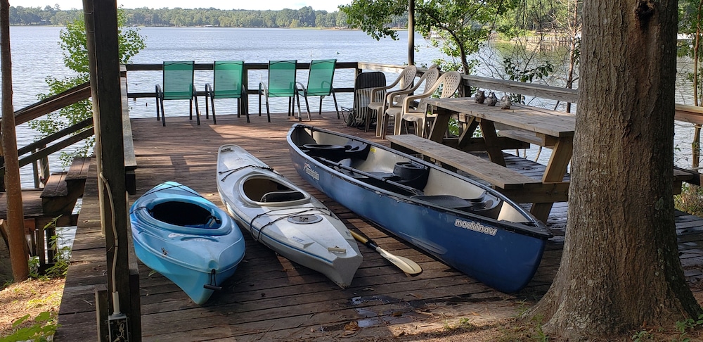 Rustic Waterfront Cabin on Toledo Bend Lake in Hemphill | Best Rates ...