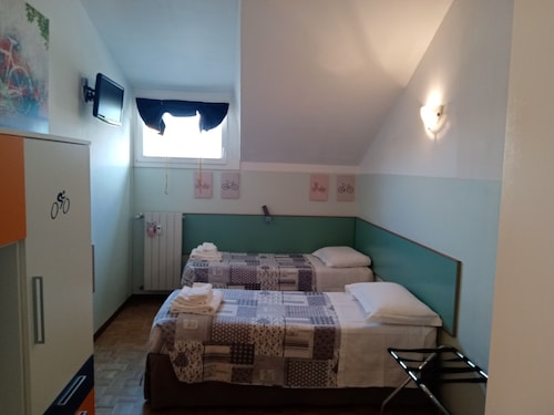 Appartamento Al Secondo Piano Senza Ascensore Parcheggio Gratis Sorvegliato - Orio al Serio