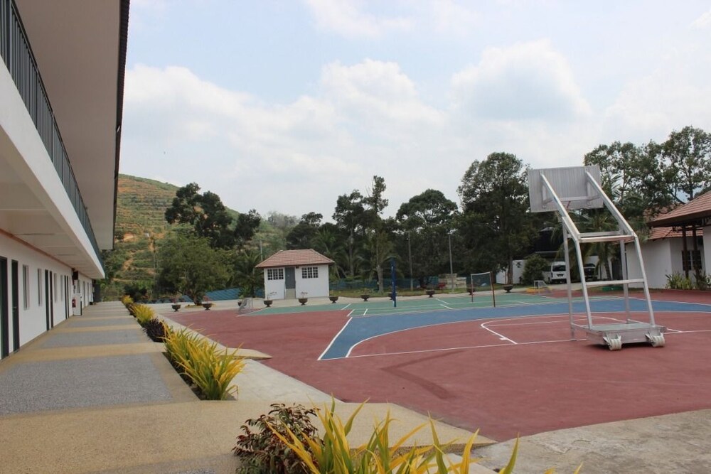 Karak Orchard Resorts, Karak: $74 Room Prices & Reviews | Travelocity