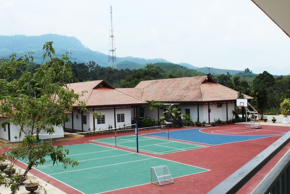 Karak Orchard Resorts, Karak: $74 Room Prices & Reviews | Travelocity