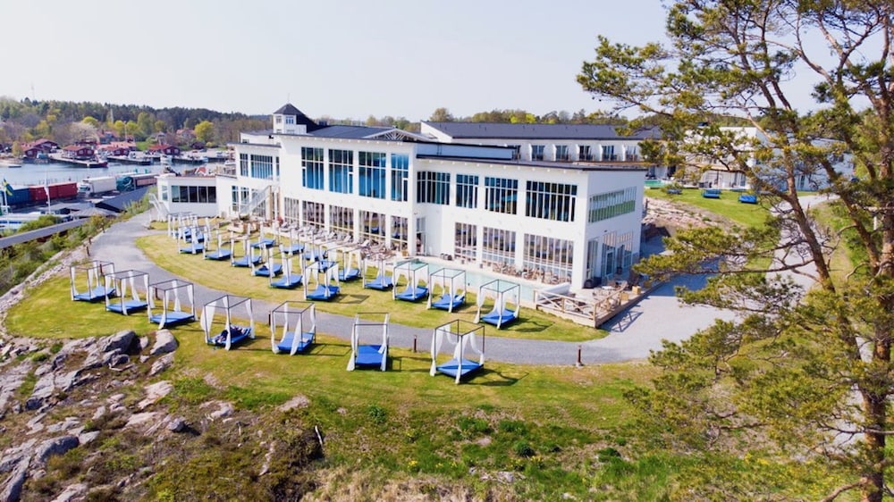 Hotell Havsbaden i Grisslehamn in Grisslehamn | Best Rates & Deals on ...