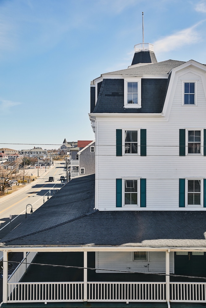 Block Island Beach House in Block Island | Best Rates & Deals on Orbitz