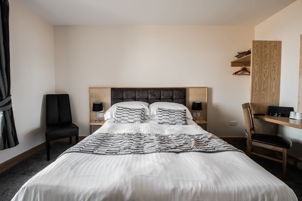 Seaview Hotel, Peterhead: $88 Room Prices & Reviews | Travelocity