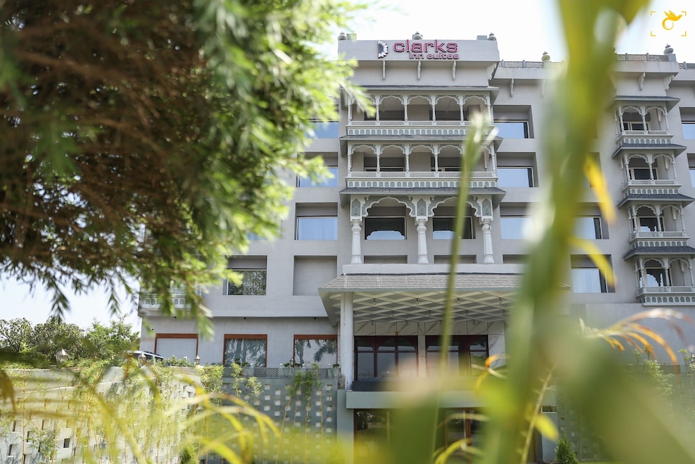 Clarks Inn suites Raipur in Raipur | Best Rates & Deals on Orbitz