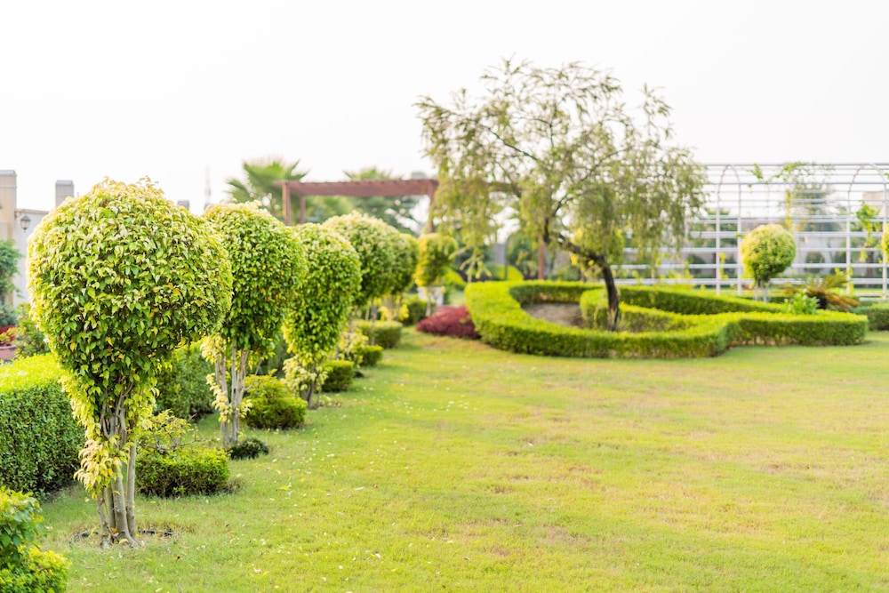 The Radiant Resort Deals & Reviews (Gorakhpur, IND) | Wotif