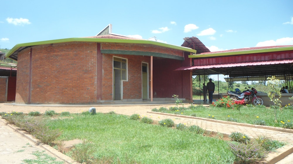 NYAGASAMBU REALM BEACH HOTEL in Fumbwe | Best Rates & Deals on Orbitz