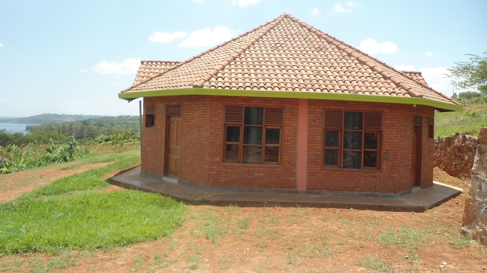 NYAGASAMBU REALM BEACH HOTEL: Deals & Reviews (Fumbwe, RWA) | Wotif