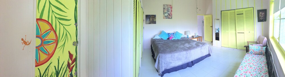 Banana room, San Juan: $90 Room Prices & Reviews | Travelocity