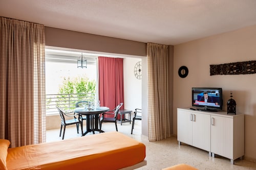 Ducado 3, Aa, Wifi, Piscina Y Parking - Benidorm