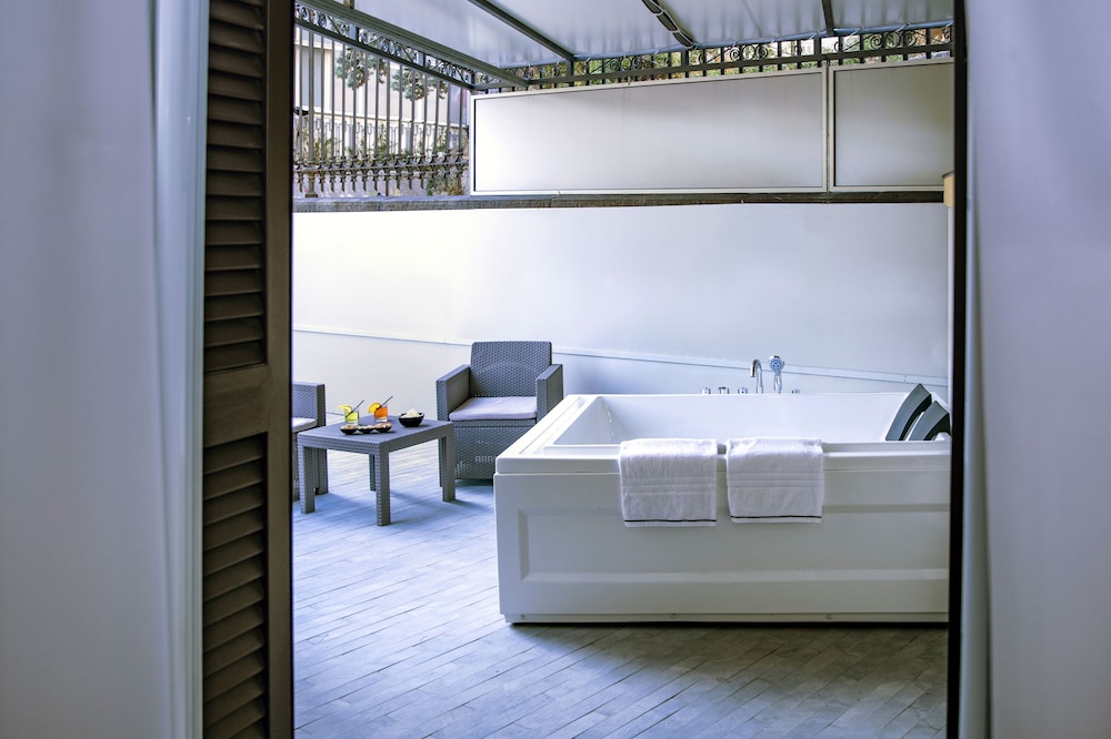 Villa Elisio Hotel & Spa, Naples: $129 Room Prices & Reviews | Travelocity