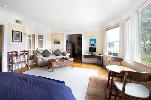 Private Bath And Br In Bright Sunny Nopa Flat - Usa