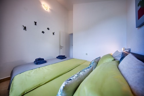 Maja 1bdr Suite A - Vis