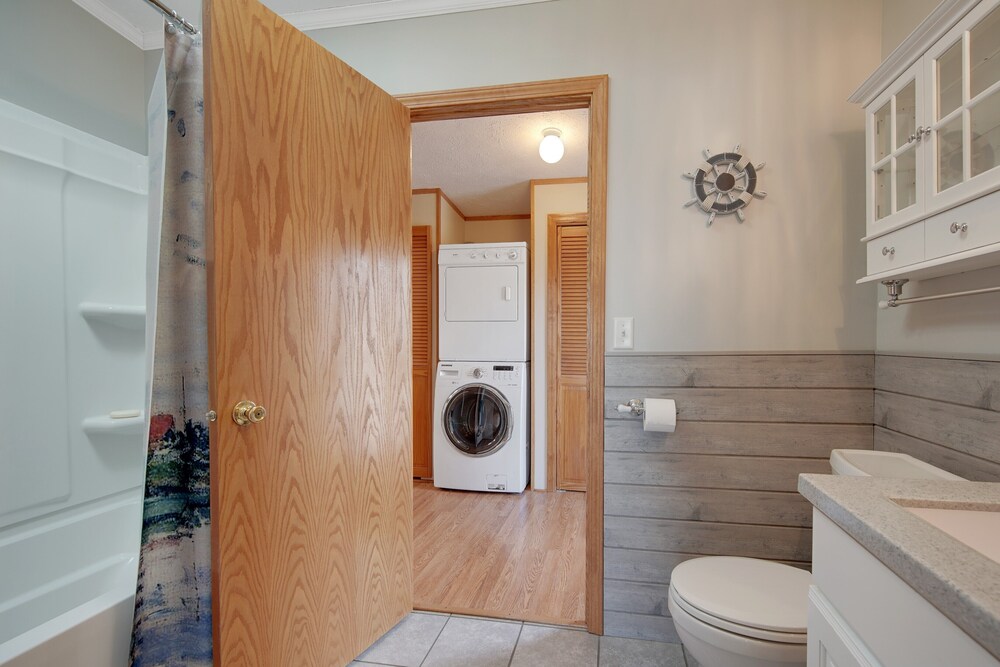 On East Rush Lake - open for year around fun - Chisago County | Vrbo