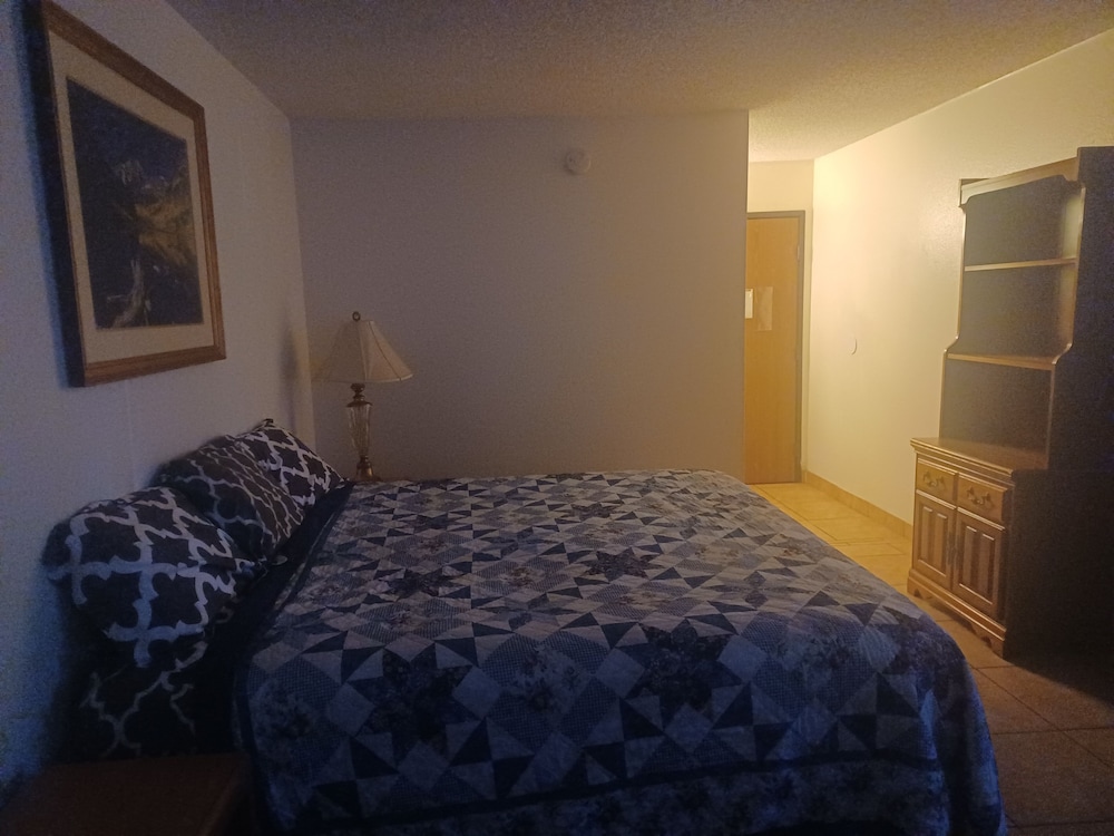 Manitou Cog Lodge Inc dba Manitou Inn in Colorado Springs | Best Rates ...