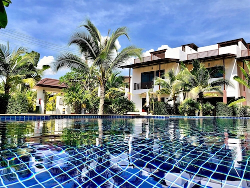 Oasis Ii 3br Holiday Home - Ko Samet