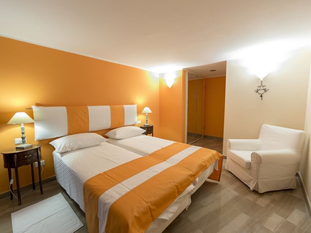 ARISTOVASCIO - Luxurious TOTO Apartment - Naples | Vrbo