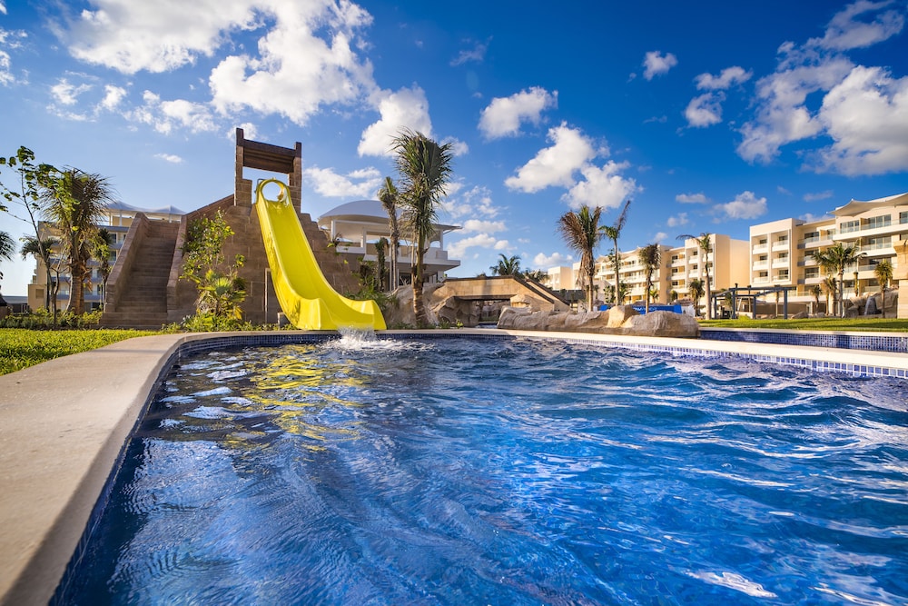 Planet Hollywood Beach Resort Cancun - All Inclusive, Costa Mujeres ...