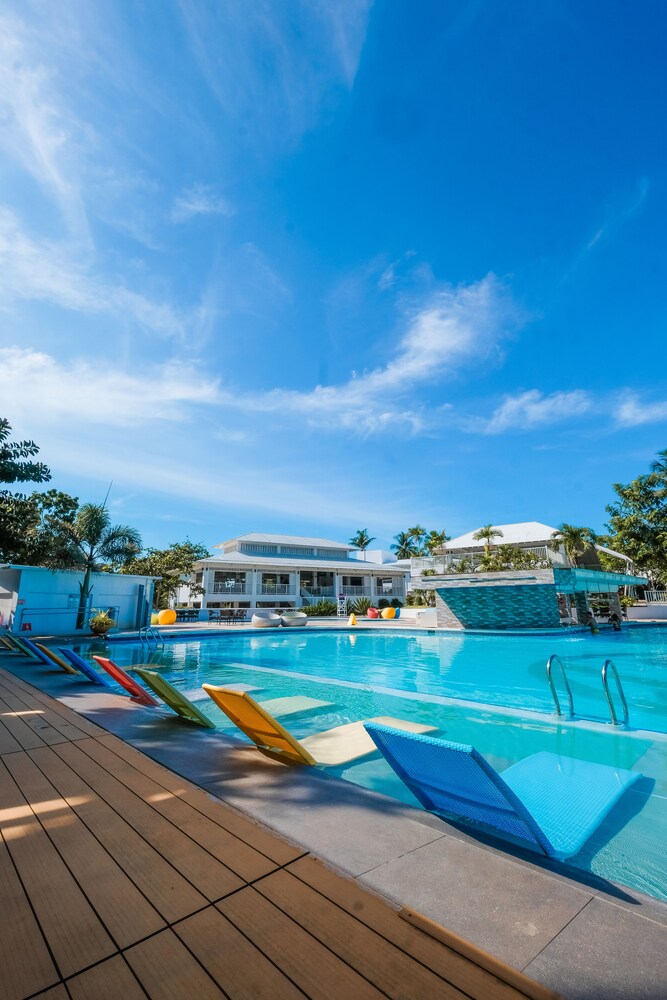 Maayo San Remigio, San Remigio: $66 Room Prices & Reviews | Travelocity