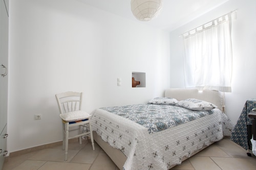 Strogalo - Tranquil Mediterranean Village House - Naxos