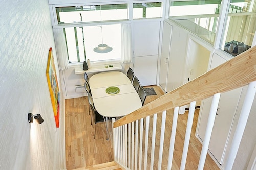 Minimalist Room In Townhouse At Beach Street - Penang