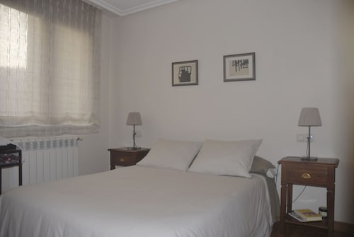 Apartamento Céntrico Y Tranquilo Con Aparcamiento - Llanes