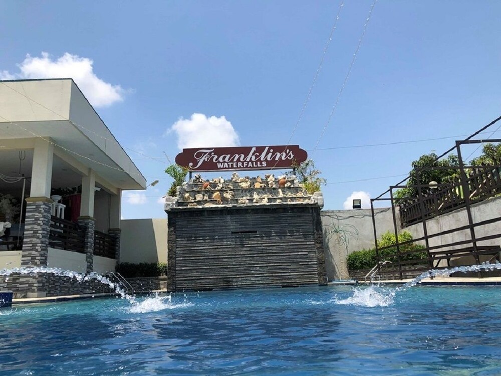 Villa Esmeralda Bryan's Resort Hotel and Restaurant in Palayan City ...