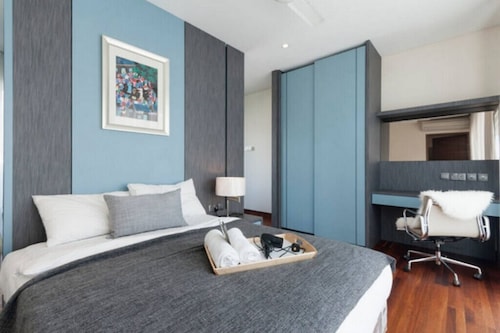 En-suites Room With Shared Pool In Bungalow House - Singapour