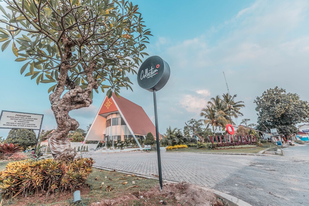 Collection O 9 Villa Ubud Anyer in Anyer | Best Rates & Deals on Orbitz